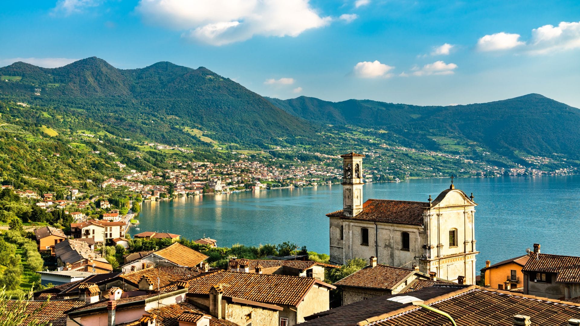 Una Lombardia senza confini - LOMBARDIA ECONOMY - La rivista di Economia